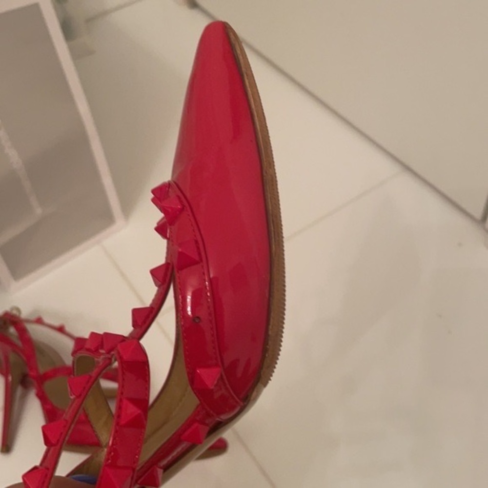 Valentino Red Patent Pumps Bright Red Color! - Gem